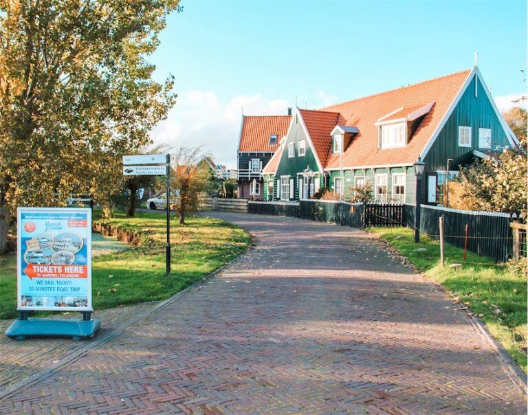 Marken, The Netherlands: Beautiful Coastal Town - Miss Travelesque